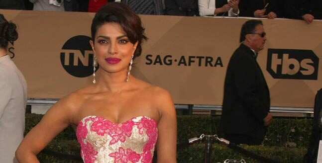A guide to Priyanka's pretty pout | Femina.in
