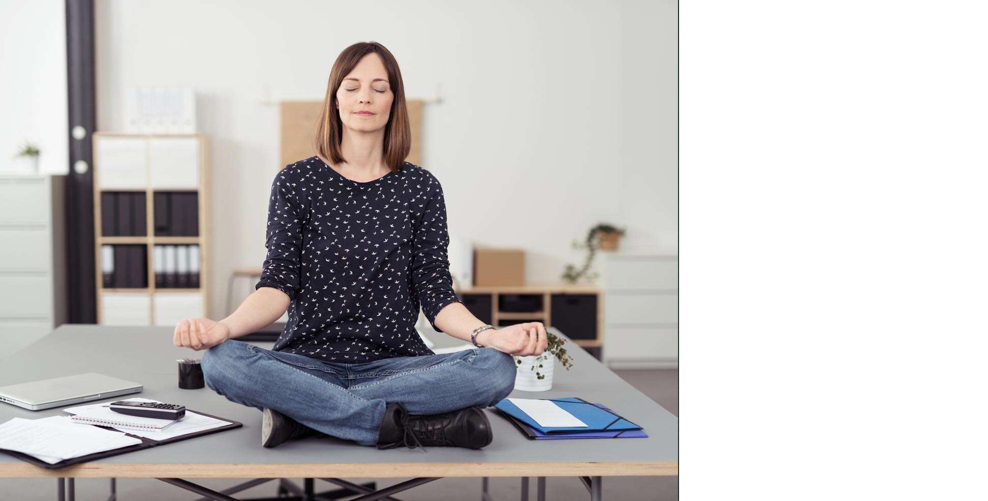5 ways to use office space for working out | Femina.in
