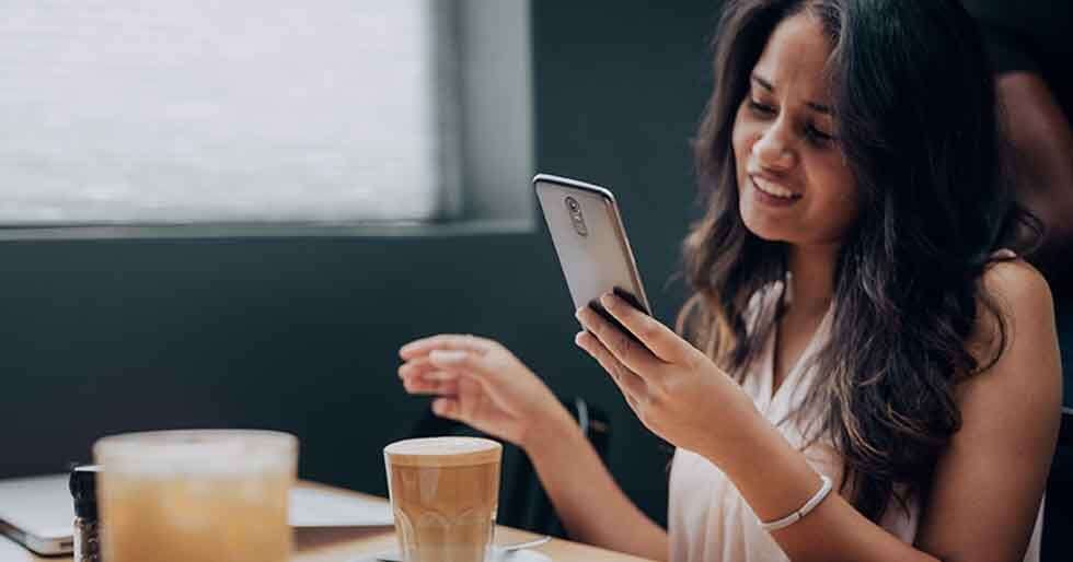 Tips for texting someone you want to date | Femina.in