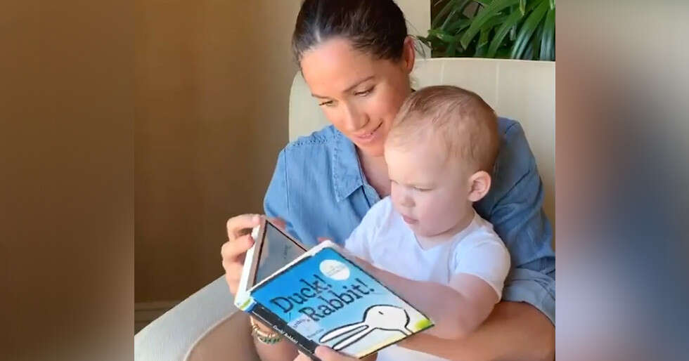 Don’t Miss This Adorable Video Of Meghan Markle Reading To Son Archie ...