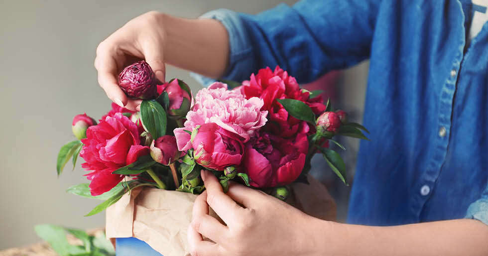 Historic Significance Of Flowers In Beauty Rituals | Femina.in