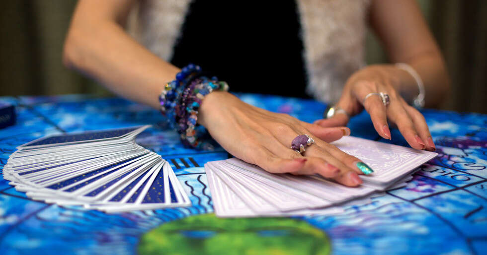 Are You Addicted To Horoscopes? We Might Know Why! | Femina.in