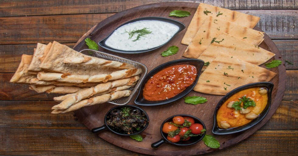 #TravelWithFood: An Easy Levantine Mezze Platter | Femina.in