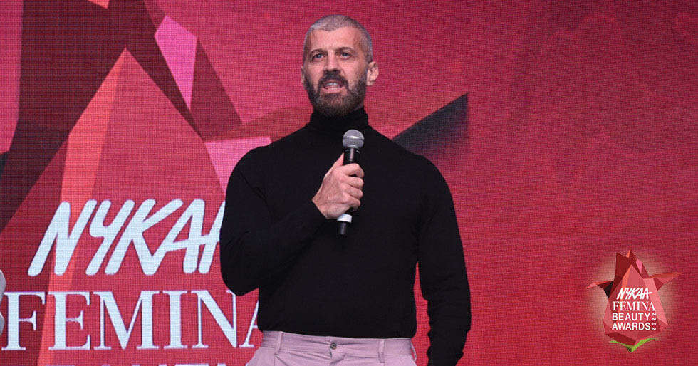 Yianni Tsapatori Wins Hairstylist Of The Year At NFBA 2022 | Femina.in