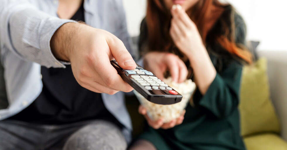 7 Things Every Serial Binge-Watcher Will Relate To | Femina.in