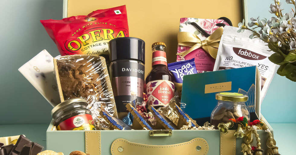 Surprise Your Loved Ones With These Stunning Festive Hampers | Femina.in