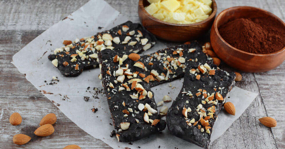 7 Keto Snacks To Combat Sugar Cravings