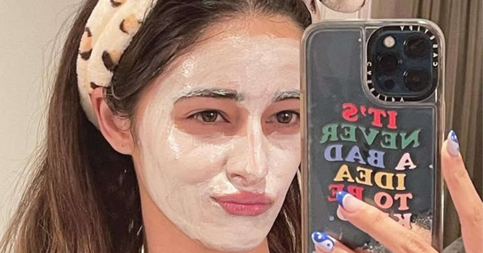 6 'Hydrogel Face Masks' For The Jan 1st Hangover Glow