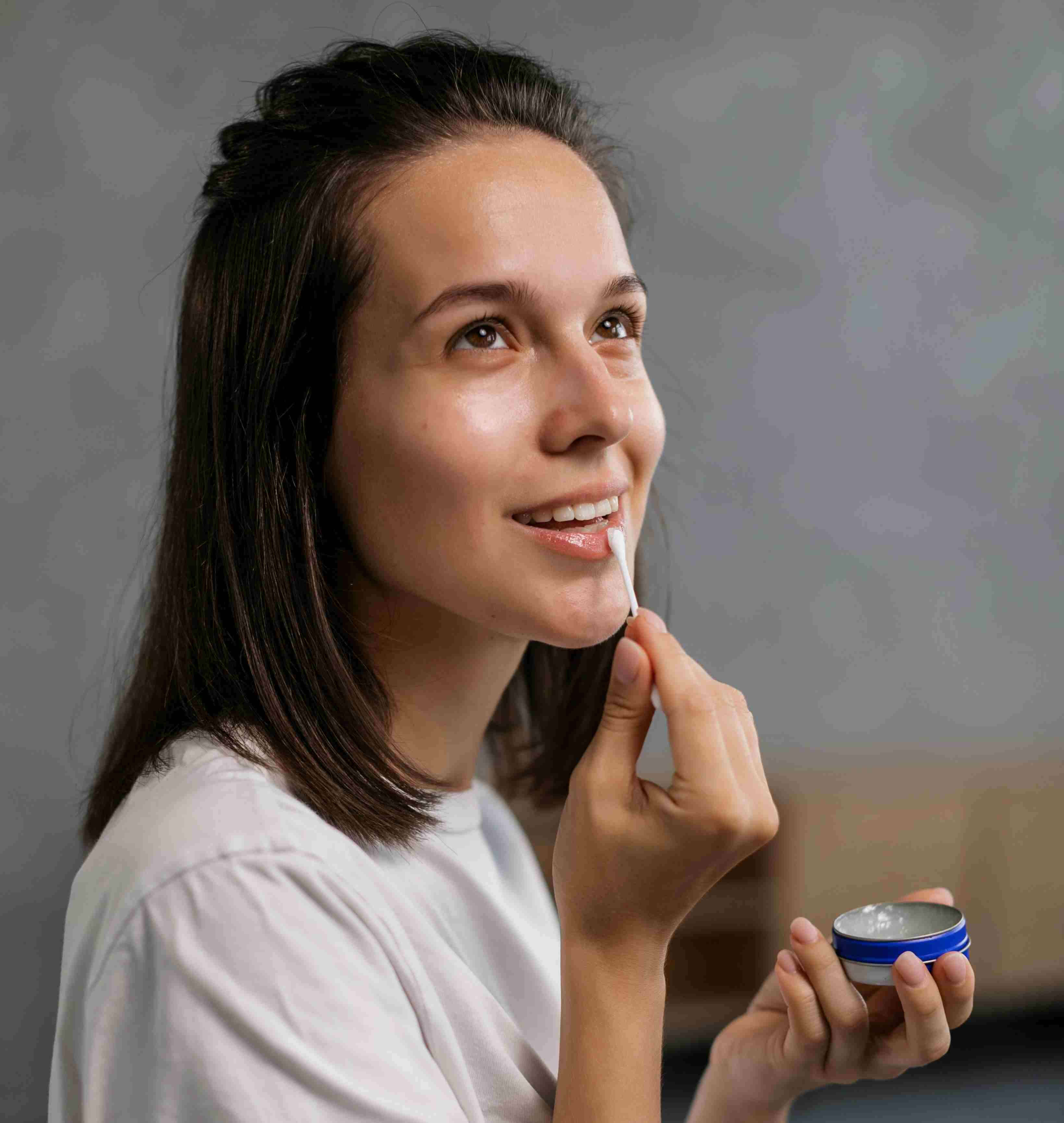6 Lip Sleeping Masks That Will Fix Flaky Lips Overnight | Femina.in