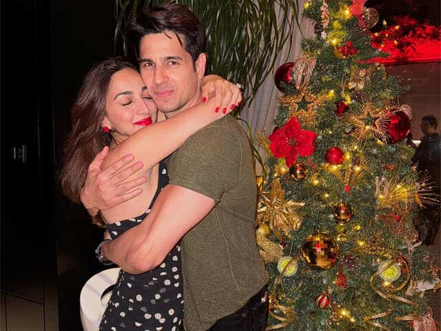Kiara Advani And Sidharth Malhotra Celebrate Their 3rd Wedding ...