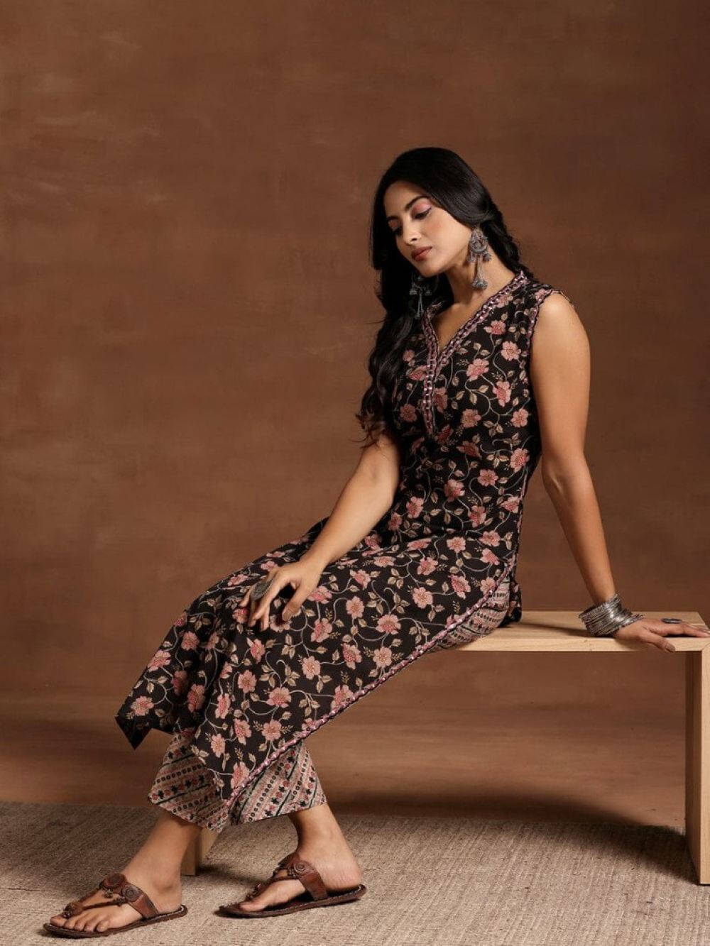 Bindis, Bangles And Hot-Girl Sarees — The New Gen Z Style Code | Femina.in