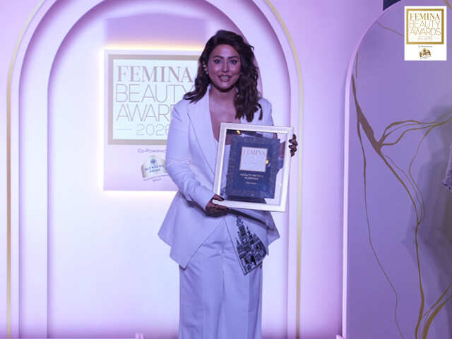 Hina Khan Receives Beauty With A Purpose Award at Femina Beauty Awards ...