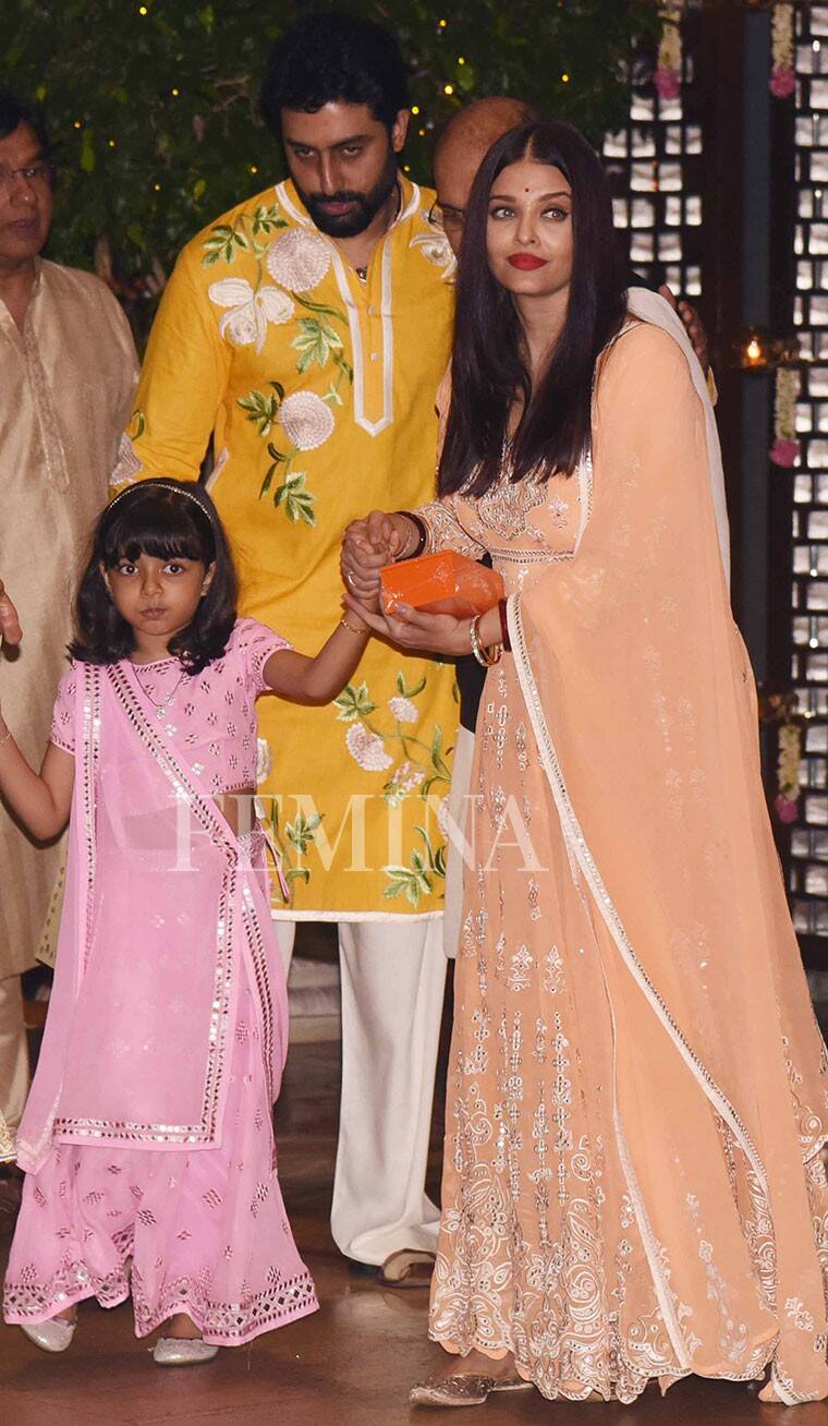 Aaradhya Bachchan is a cute lil’ fashionista | Femina.in