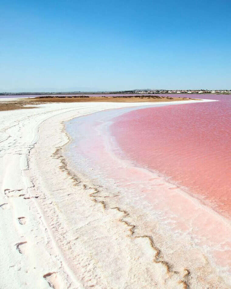 The Pink Lake (Lake Hillier): Why This Australian Lake Looks Like ...