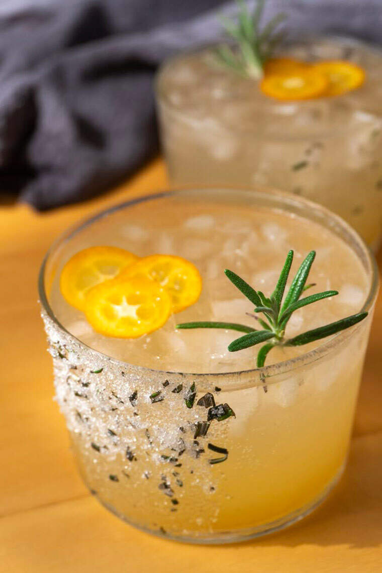 6 Mocktail Ingredients That Actually Mimic The Burn Of Alcohol | Femina.in