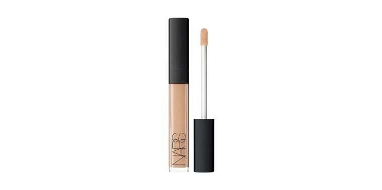 10 Hydrating Under-Eye Concealers That Do Not Settle Into Expression ...