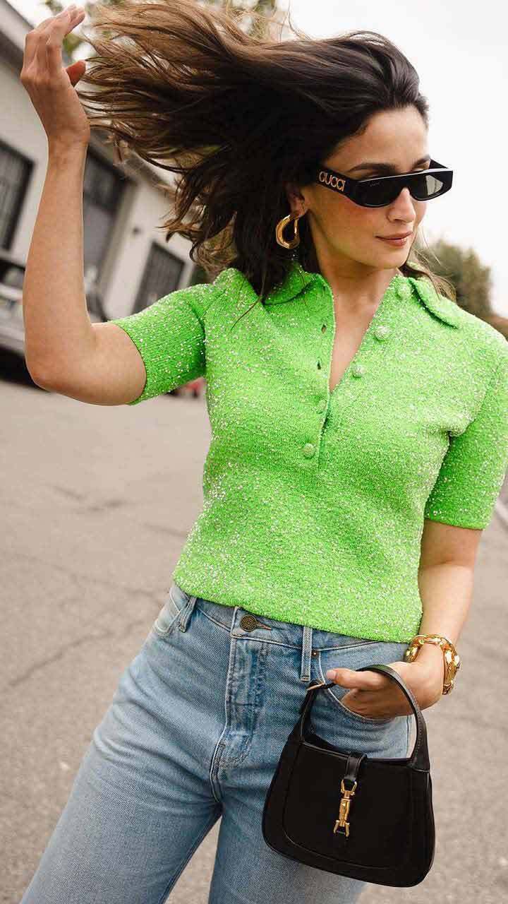 इन 6 तरीक़ों से बारिश में रखें अपने बालों को सेहतमंद